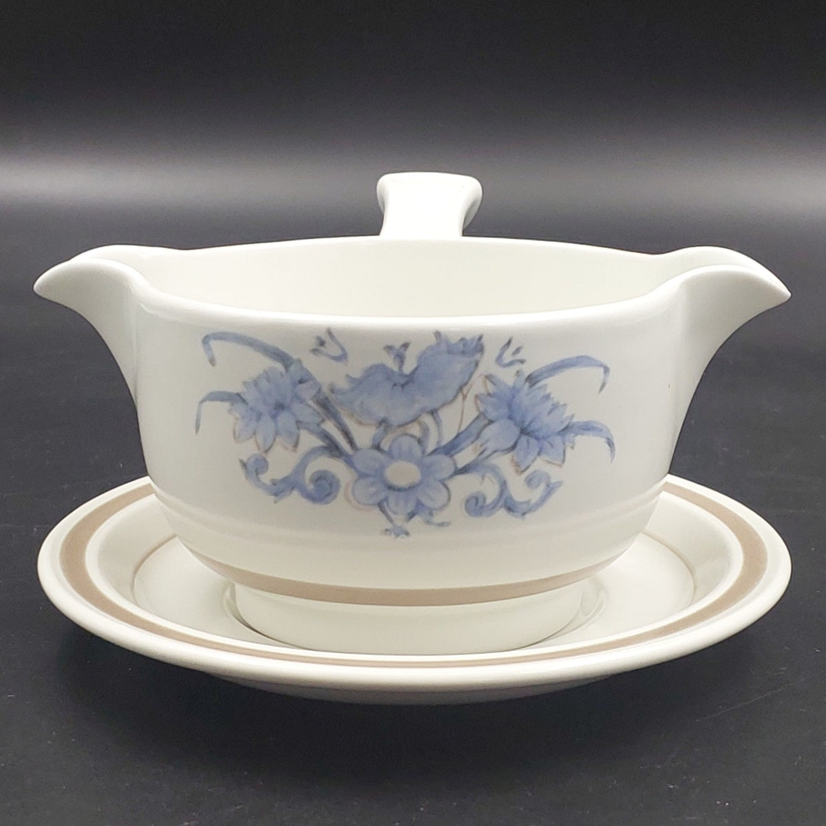Royal Doulton - Lambeth Ware: Inspiration, LS1016 - Gravy Boat and Sau ...