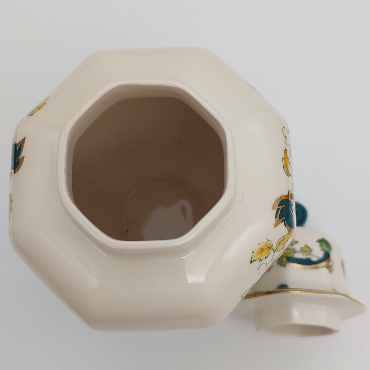 Mason's - Chartreuse - Lidded Tokyo Vase – My Butlers Pantry